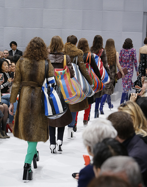 Balenciaga’s Bazar Shopper | Sandra‘s Closet
