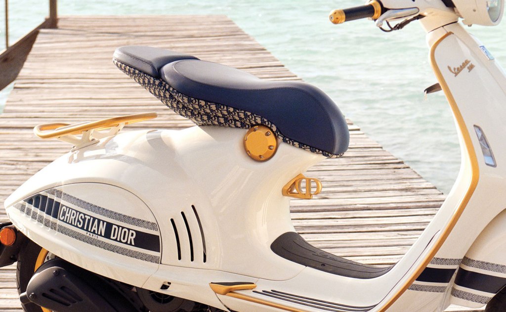 Vespa 946 Christian Dior | Sandra‘s Closet