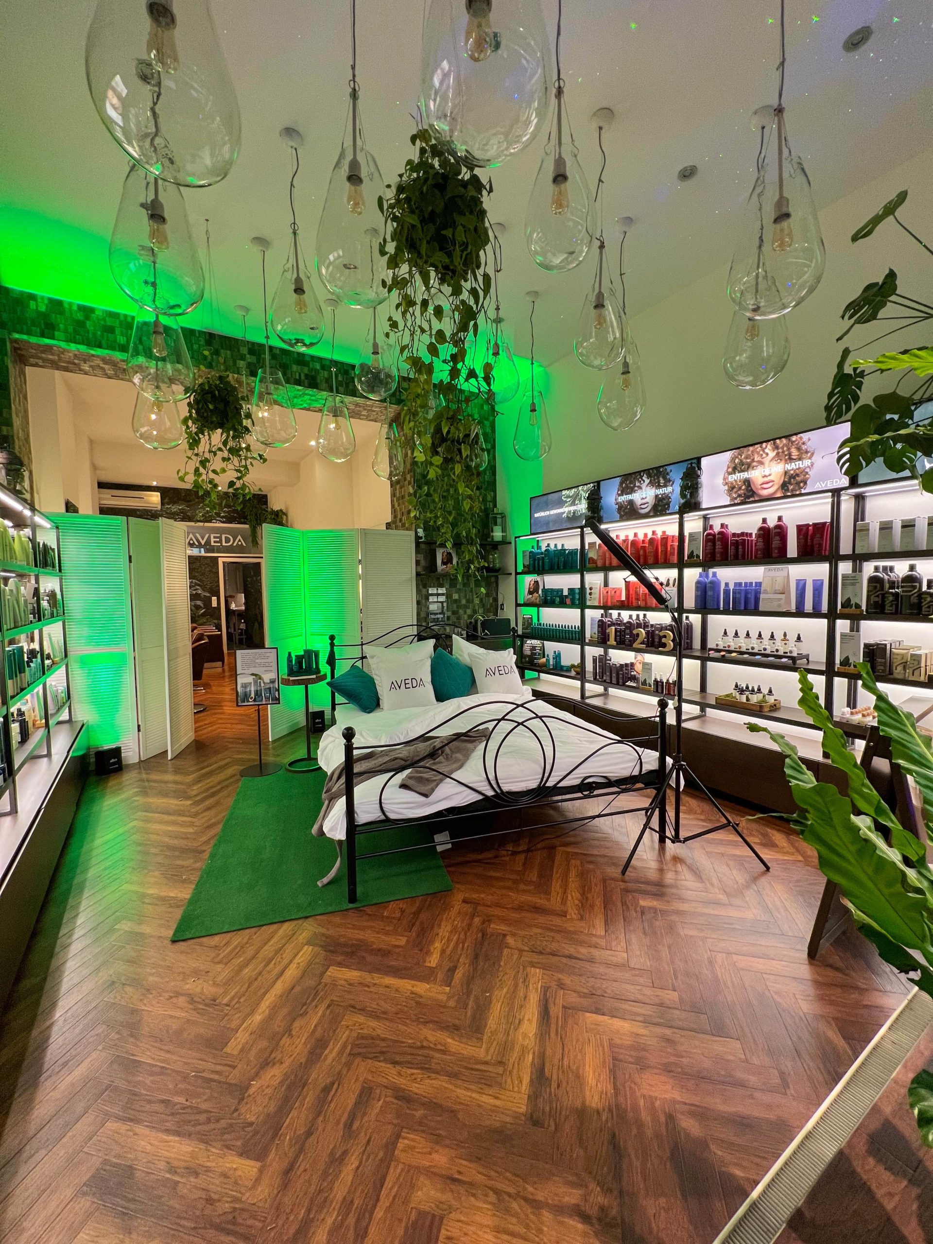 A Monday Morning with Aveda | Sandra‘s Closet