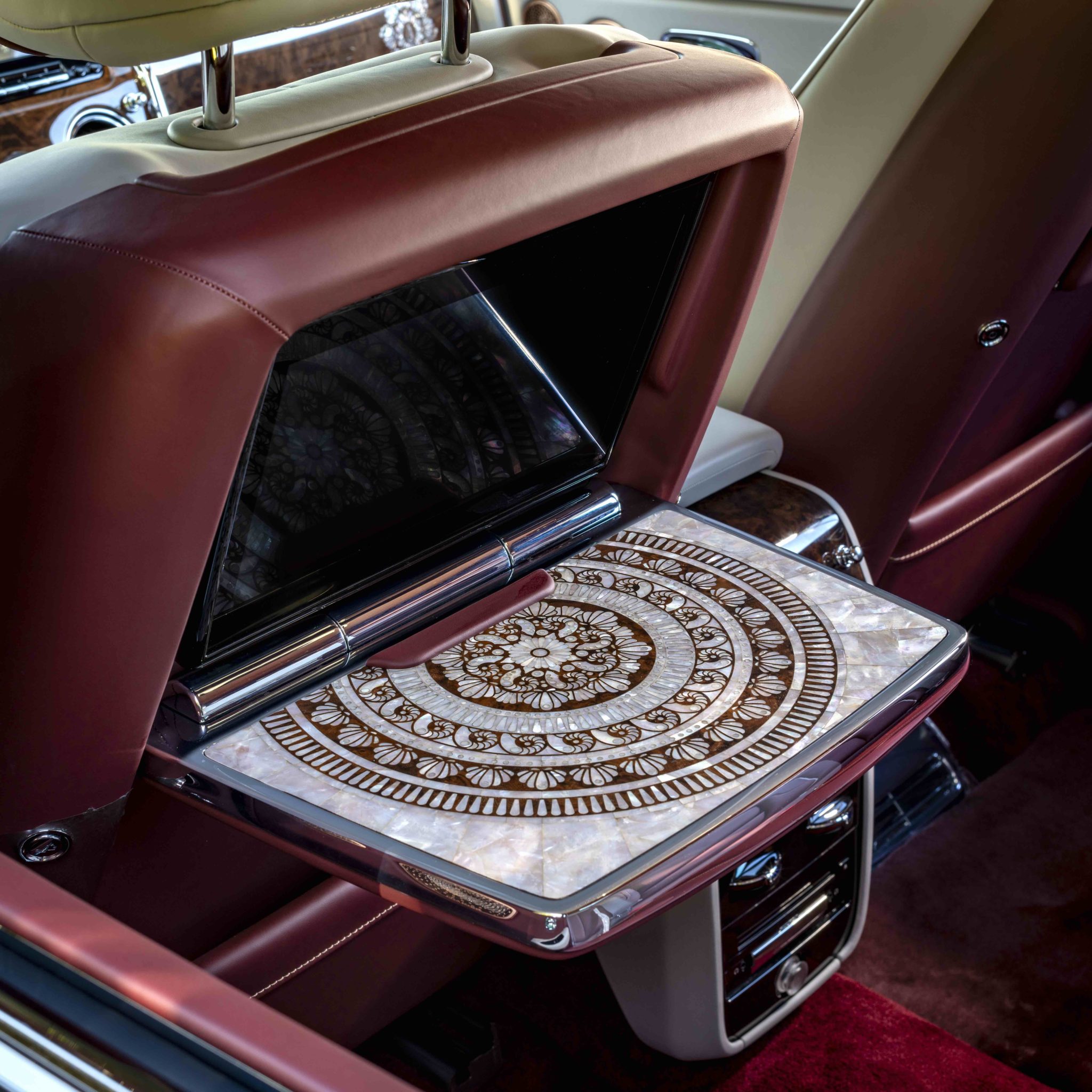 Rolls-Royce The Pearl Cullinan | Sandra‘s Closet