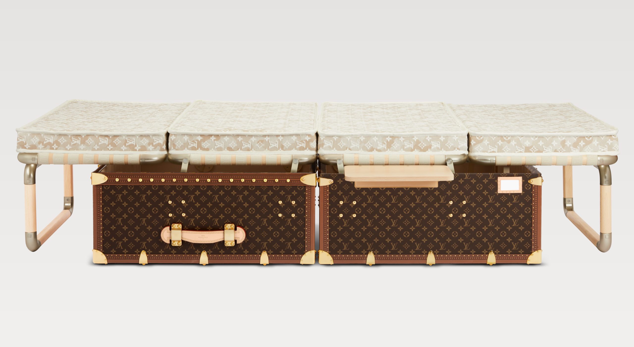 Louis Vuitton Unveils Bed-Trunk | Sandra‘s Closet